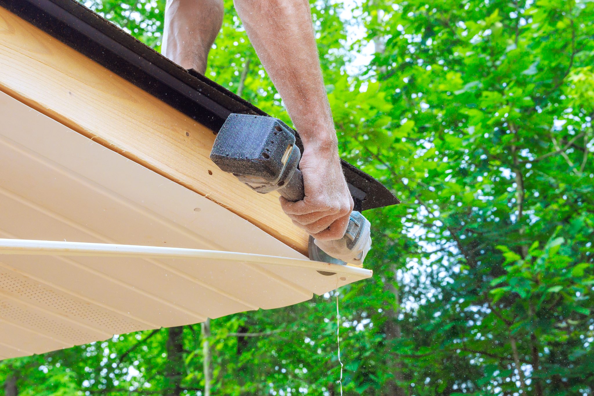 5 Tools You Need to Install Gutter Guards – Gutter Pros 5 Tools You Need to Install Gutter Guards – Gutter Pros